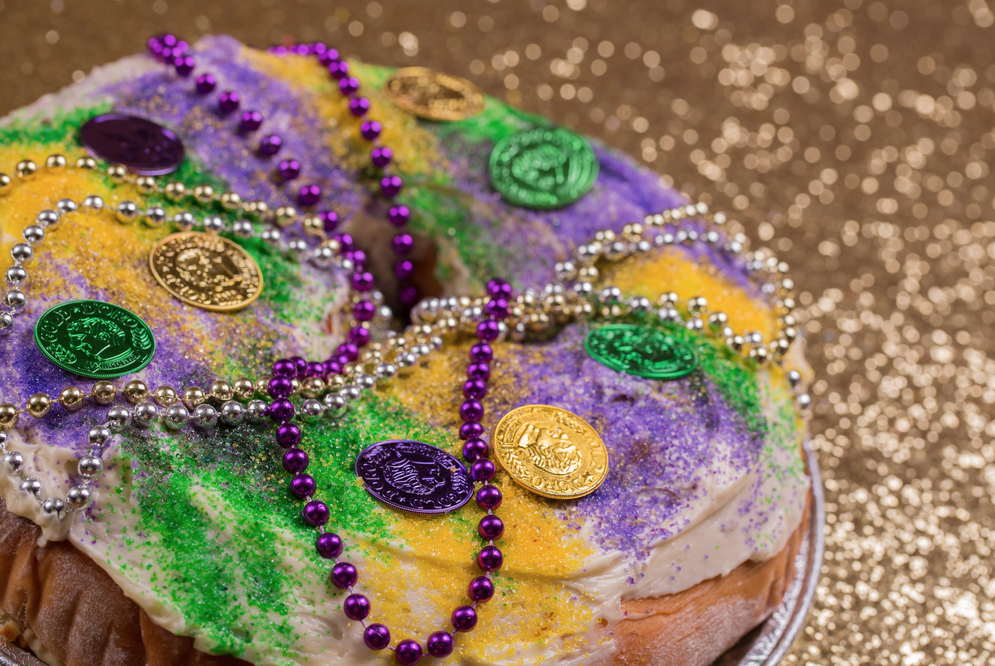 How to Make an Easy King Cake for Mardi Gras - Super Safeway